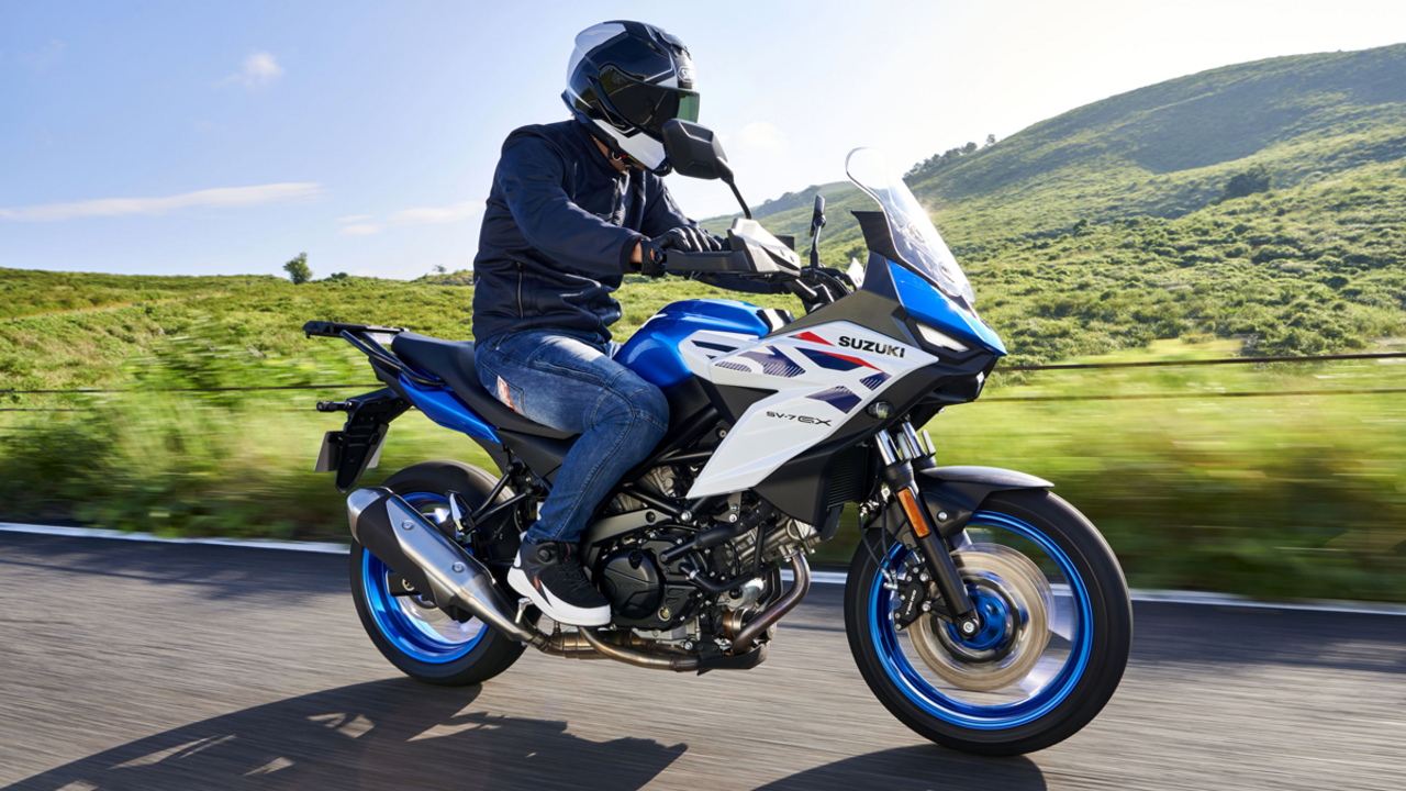 Weltpremiere: Suzuki enthüllt mit der SV-7GX einen modernen Crossover-Tourer - World of Bike